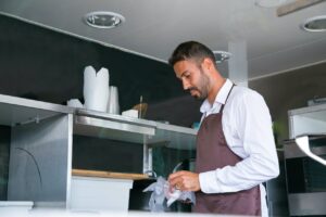 Graveyard Shift: Meaning, Advantages, and Disadvantages - StaffAny