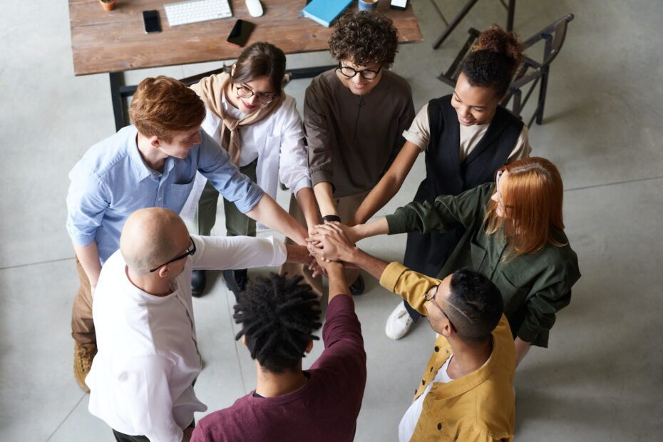 10 Tips for Managing Diversity in the Workplace - StaffAny