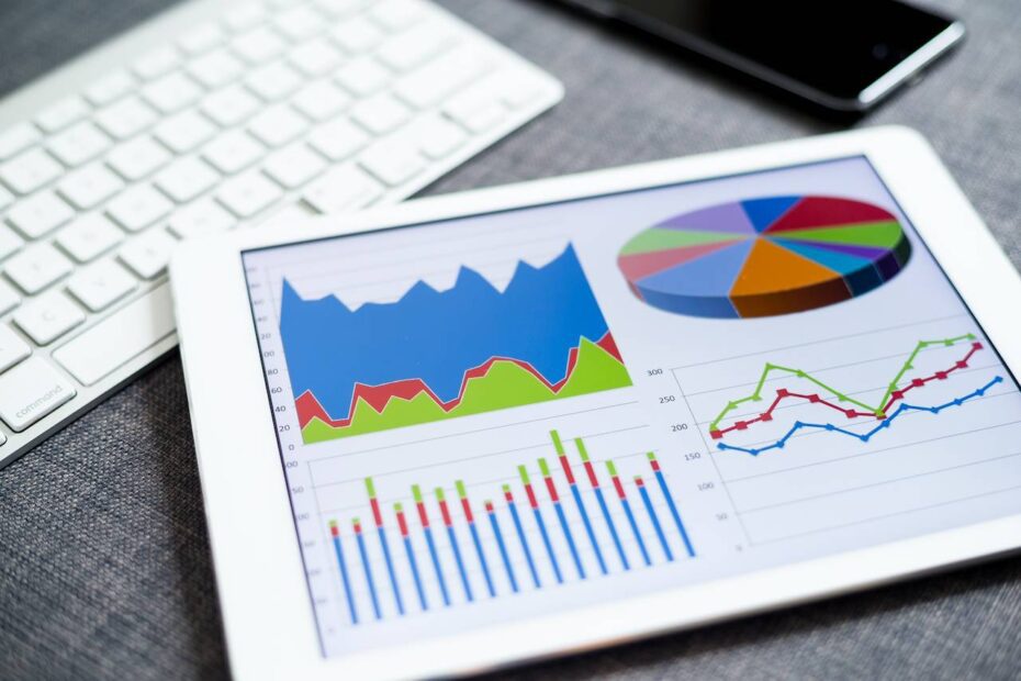 20 Effective Marketing Strategies for Food Business - StaffAny